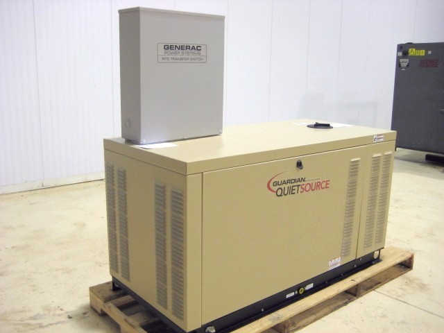 GENERATORS: GENERAC 30 KW 120/208V, 3 PHASE STANDBY GENERATOR, 2007 (4457)