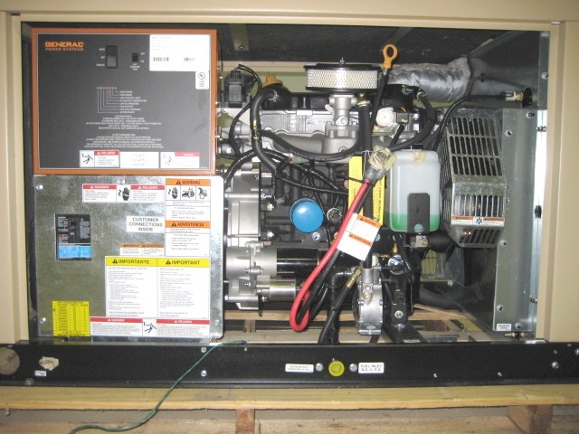 GENERATORS: GENERAC 30 KW 120/208V, 3 PHASE STANDBY GENERATOR, 2007 (4457)