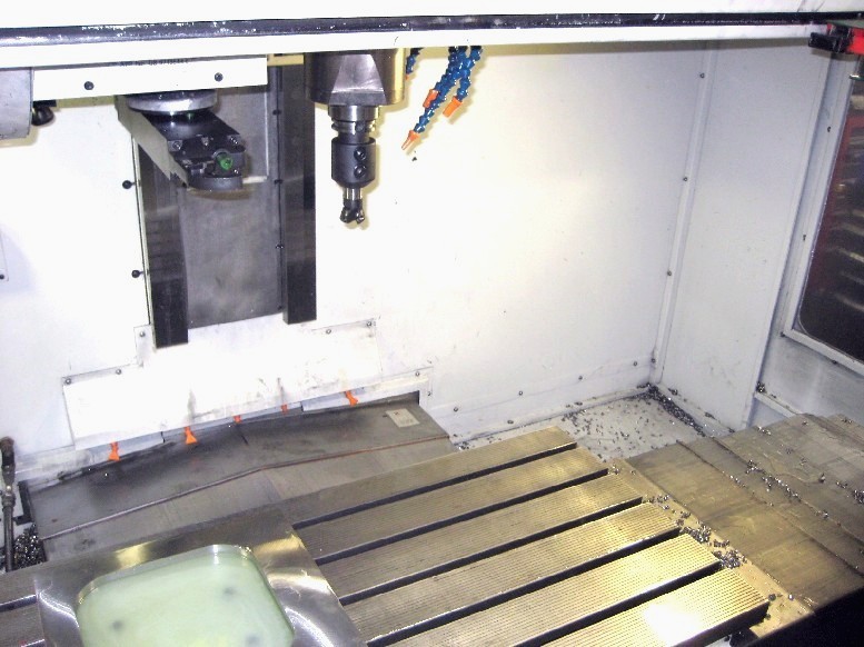 CNC VERTICAL MACHINING CENTERS: BRIDGEPORT VMC-1000-30 XP CNC MILL, 40 ...