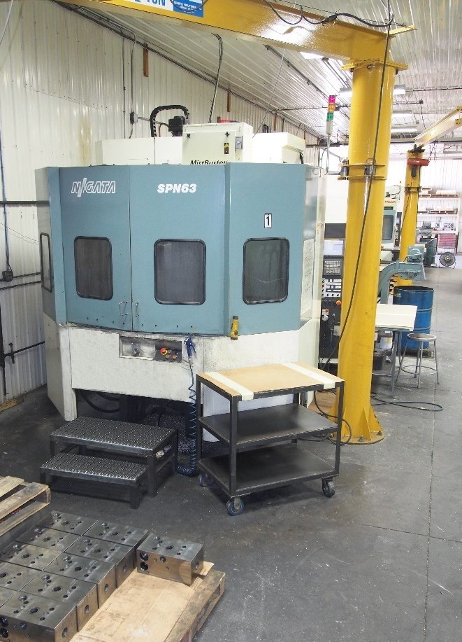 CNC HORIZONTAL MACHINING CENTERS: NIIGATA SPN-63 CNC HORIZONTAL MILL ...